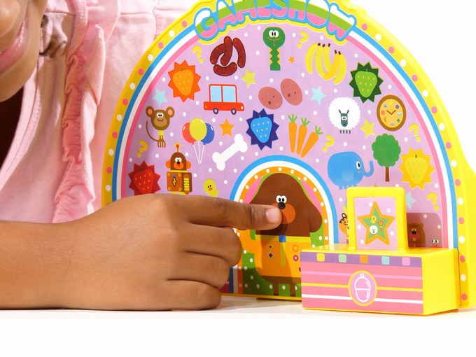 Win Hey Duggee Game Show Toy - ET Speaks From Home
